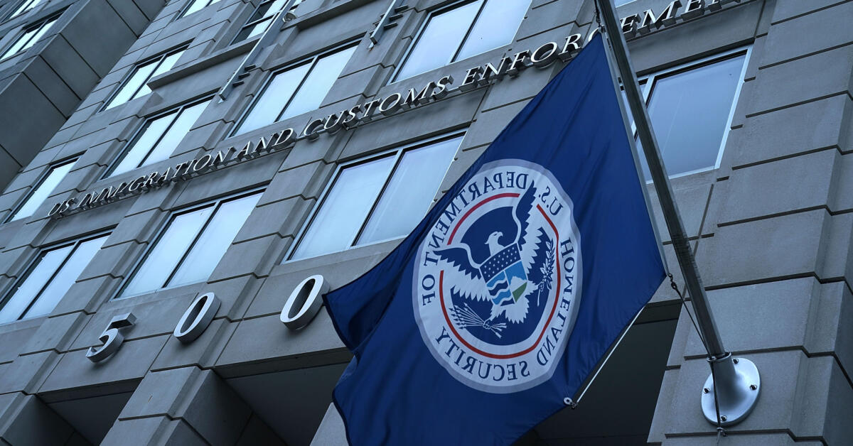 Meet SmartLINK, the App Tracking Nearly a Quarter Million Immigrants ...